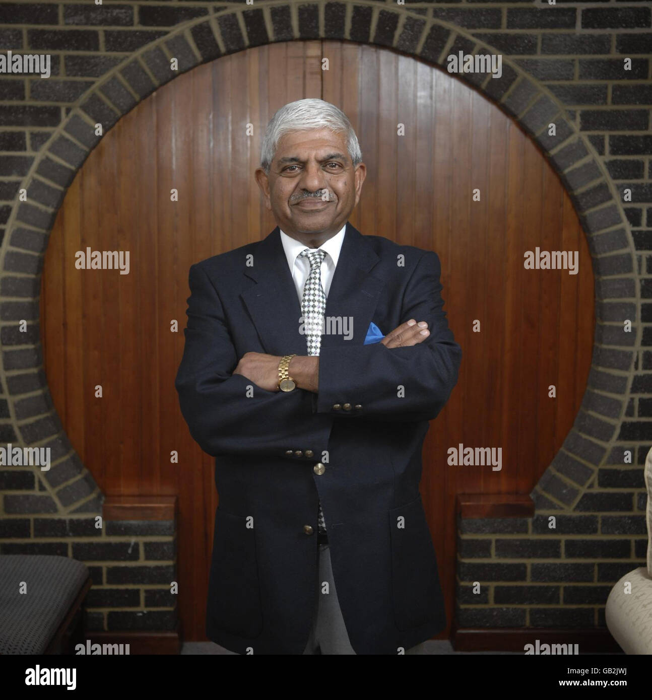 Dr dominic pinto Banque de photographies et d’images à haute résolution ...