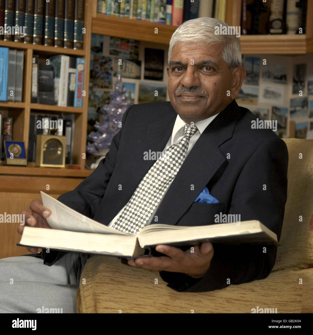 Dr dominic pinto Banque de photographies et d’images à haute résolution ...