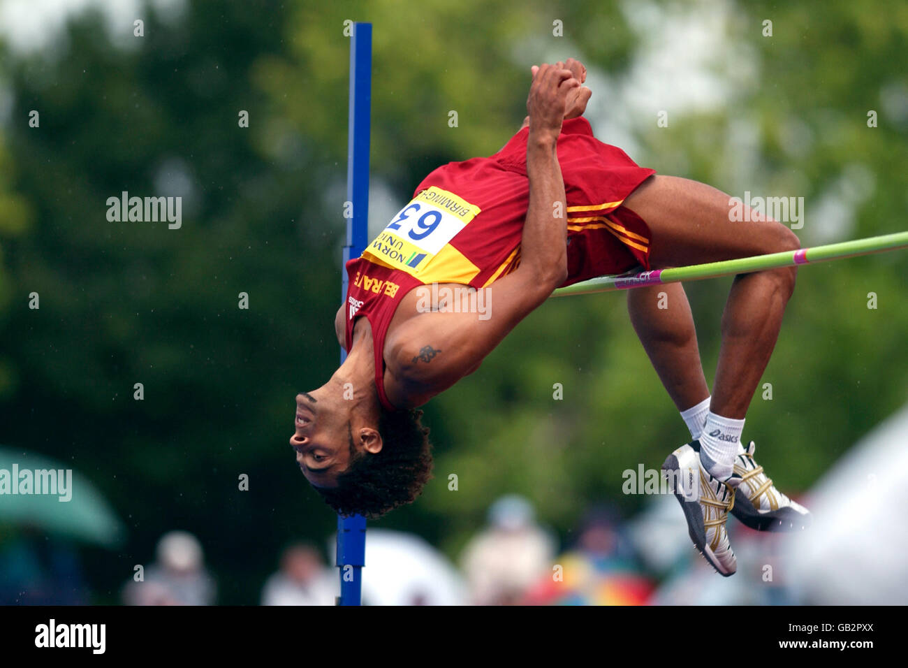 Ben challenger remporte le saut en hauteur Banque de photographies et d ...