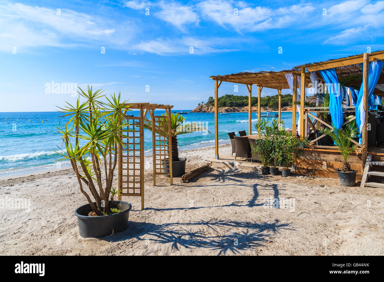 Bar au bord de la plage Banque de photographies et d’images à haute ...
