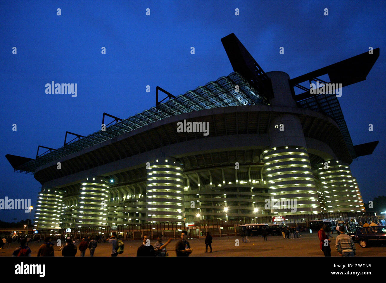 Stade inter san siro Banque de photographies et d’images à haute ...