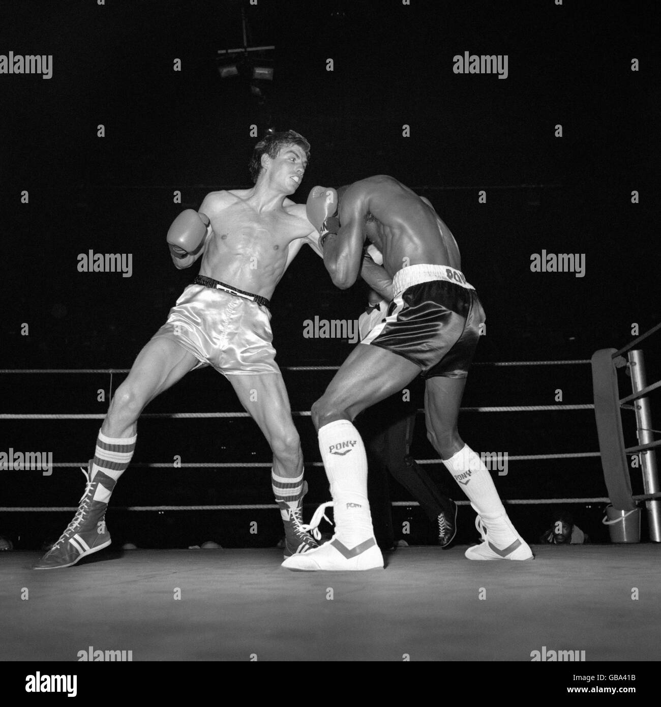 Boxing at empire pool wembley Banque de photographies et d’images à ...