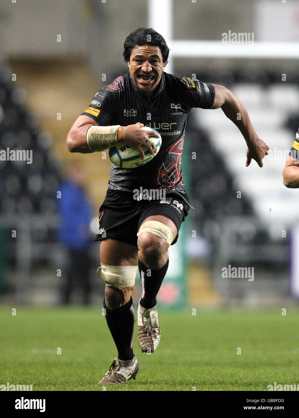 Balbuzards filo tiatia heineken cup match liberty stadium Banque de ...