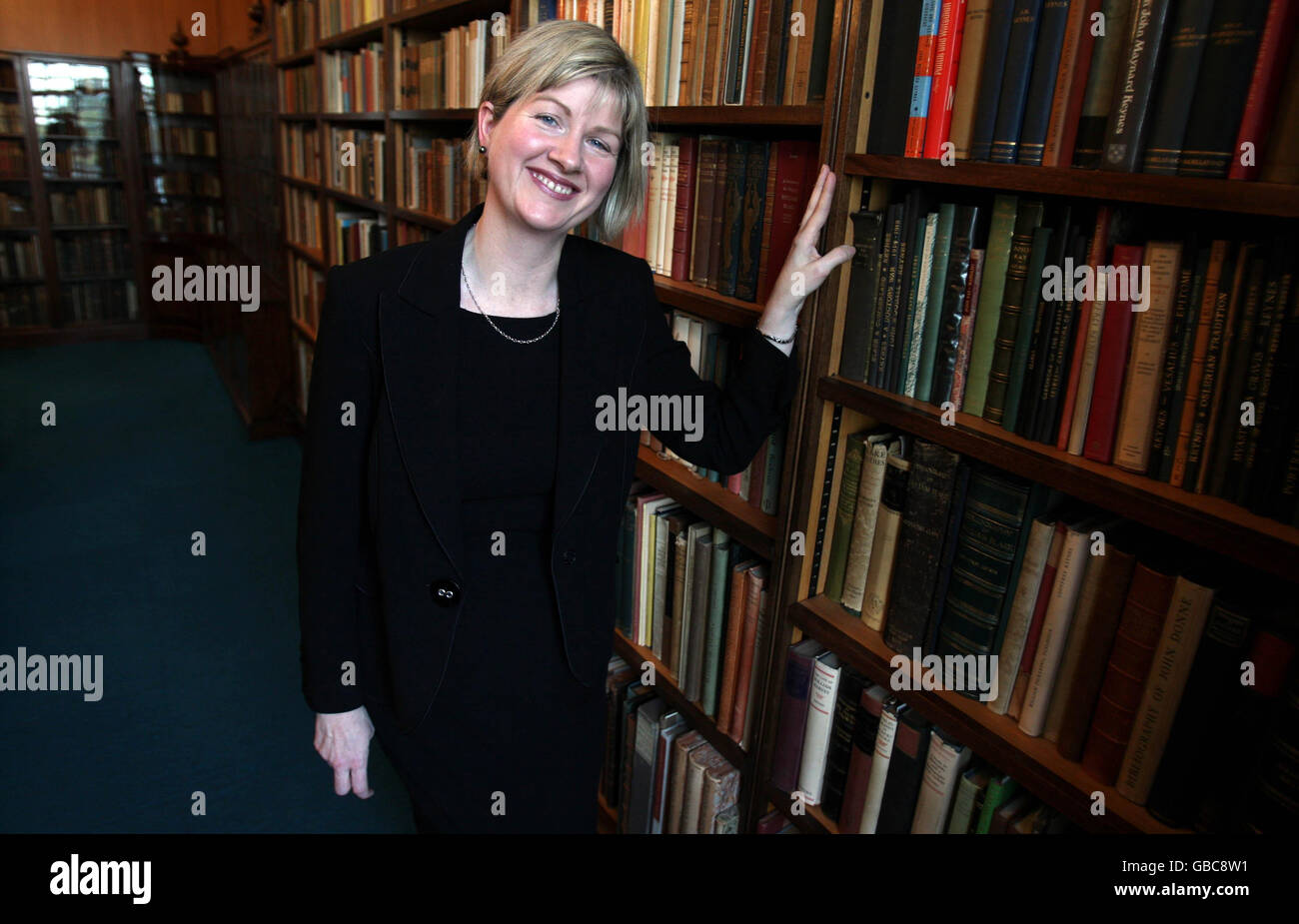 Anne Jarvis, qui est la première bibliothécaire féminine à être nommée ...
