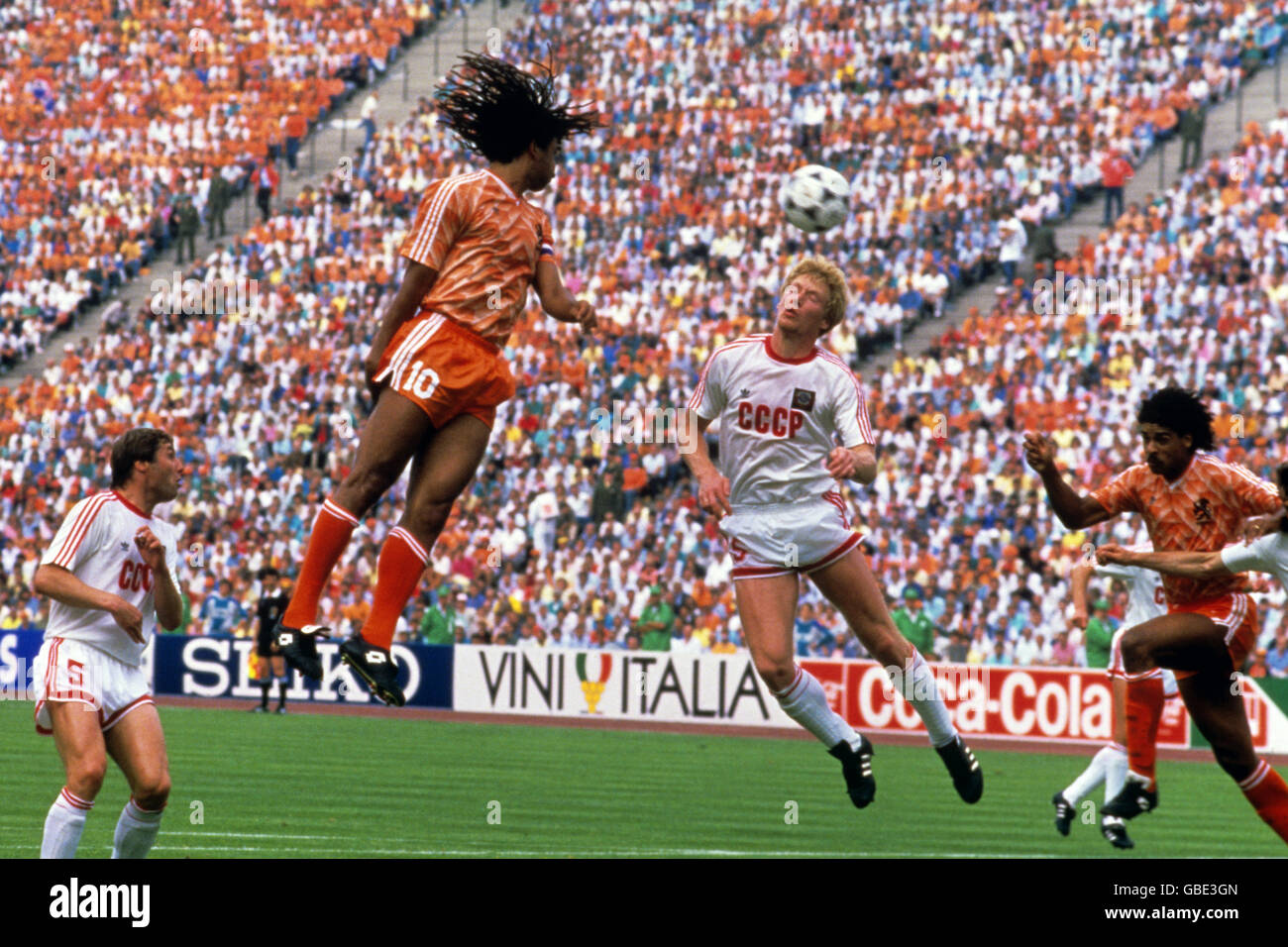 Ruud gullit Banque de photographies et d’images à haute résolution - Alamy