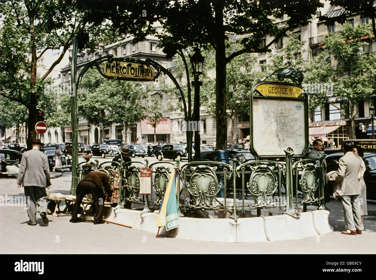 Géographie / Voyage, France, Paris, métro 'George V', Avenue des champs ...