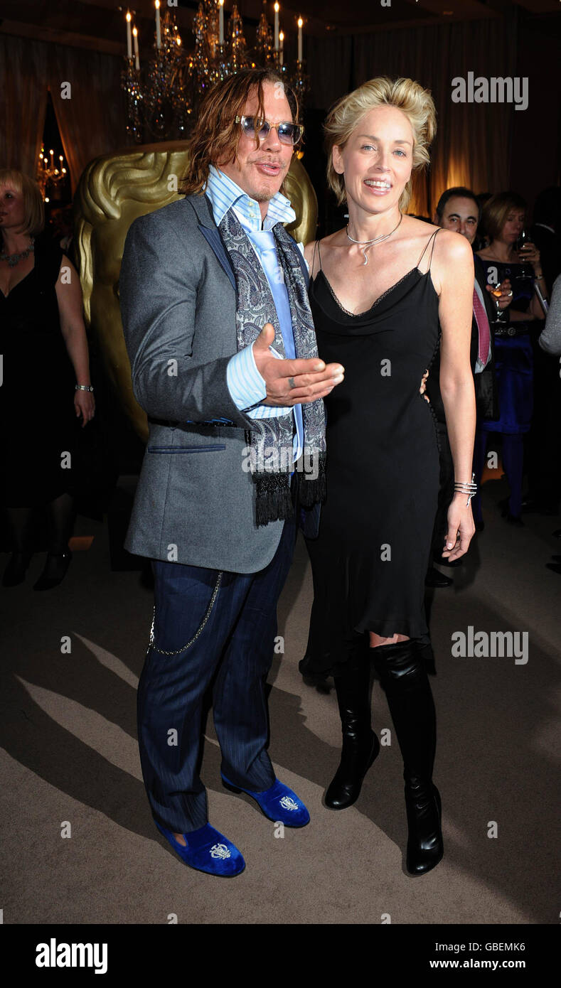 Mickey Rourke et Sharon Stone arrivent à la fête des nominés des Orange ...