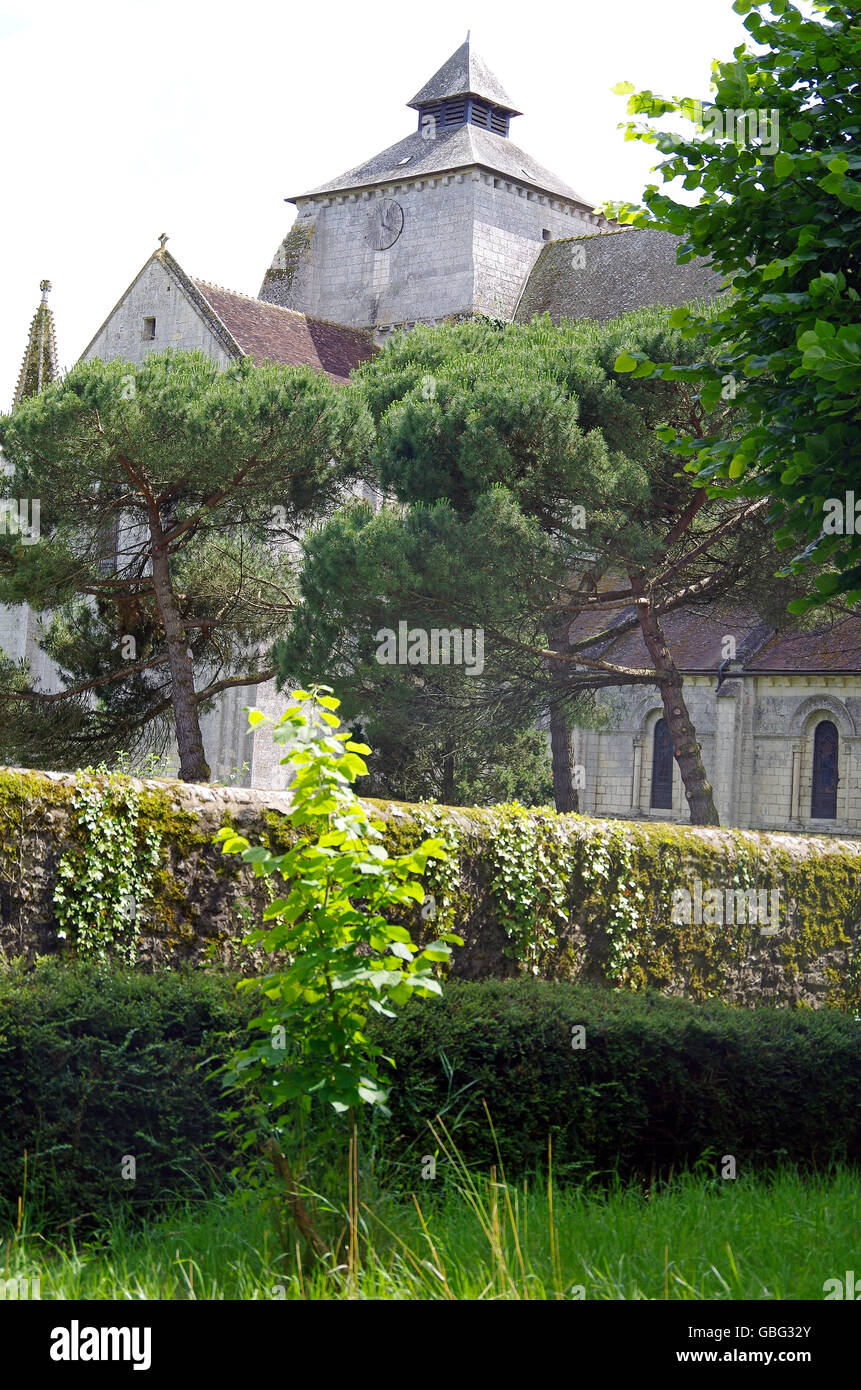 Abbaye de fontgombault Banque de photographies et d’images à haute ...