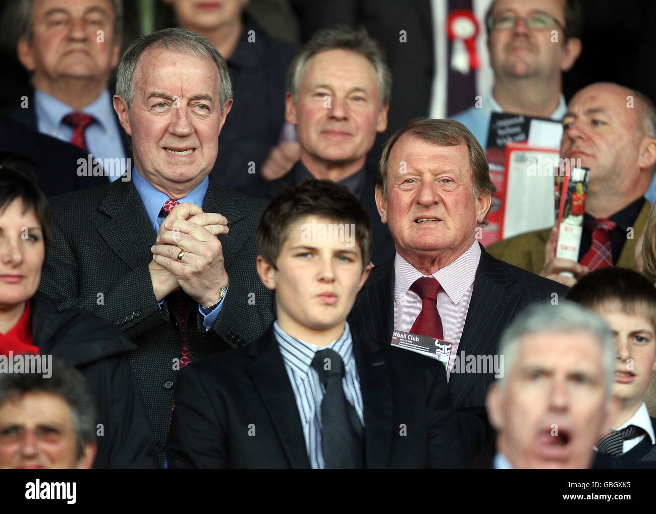 Nottingham forest manager frank clark Banque de photographies et d ...