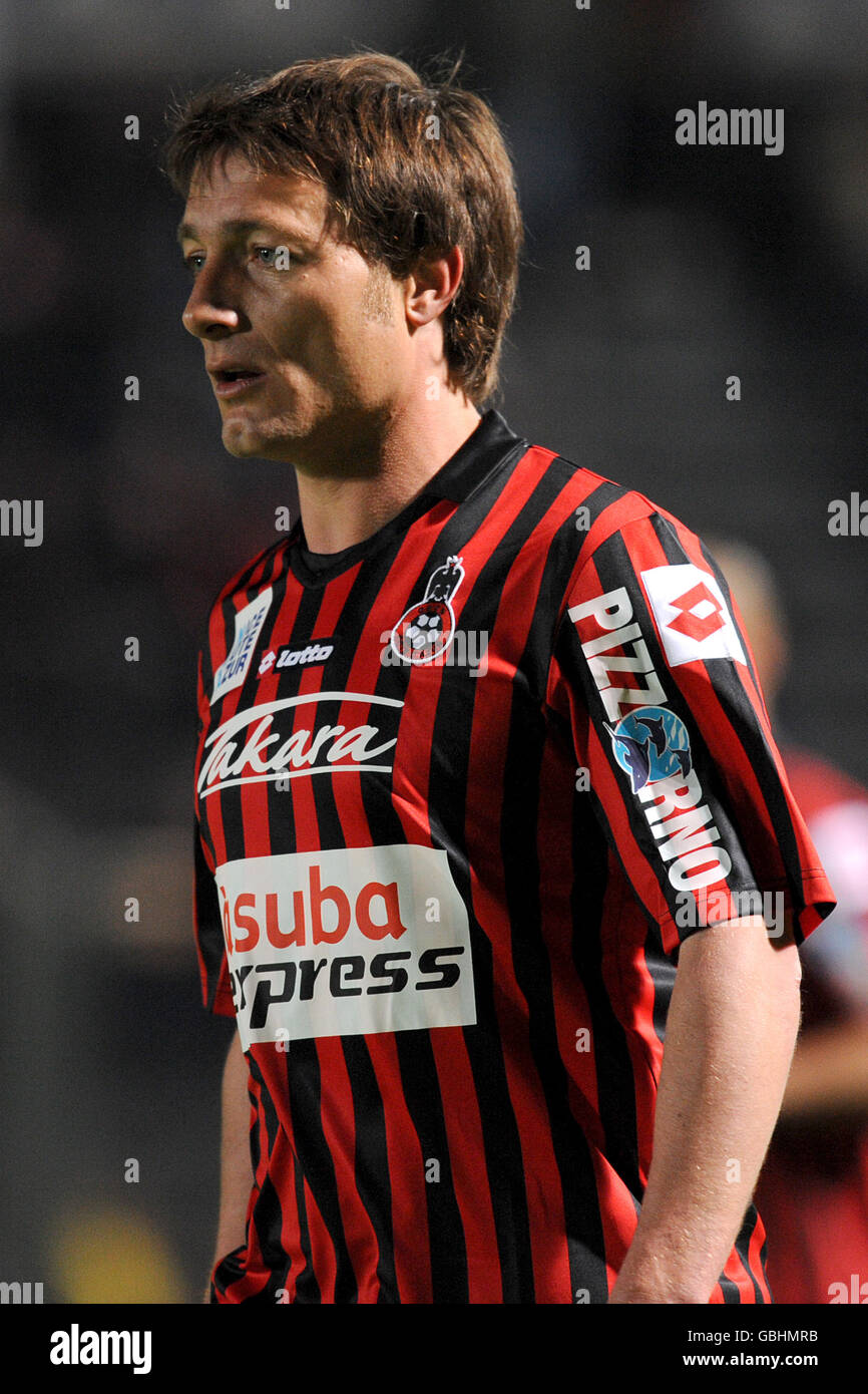 Cyril rool Banque de photographies et d’images à haute résolution - Alamy