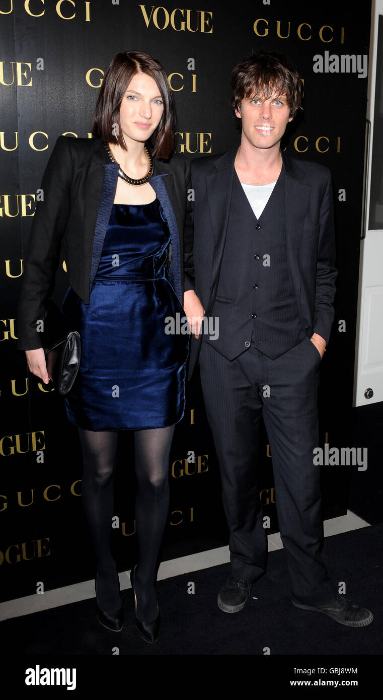 Ben Grimes et Jackson Scott arrivent à un dîner en l'honneur de Frida ...