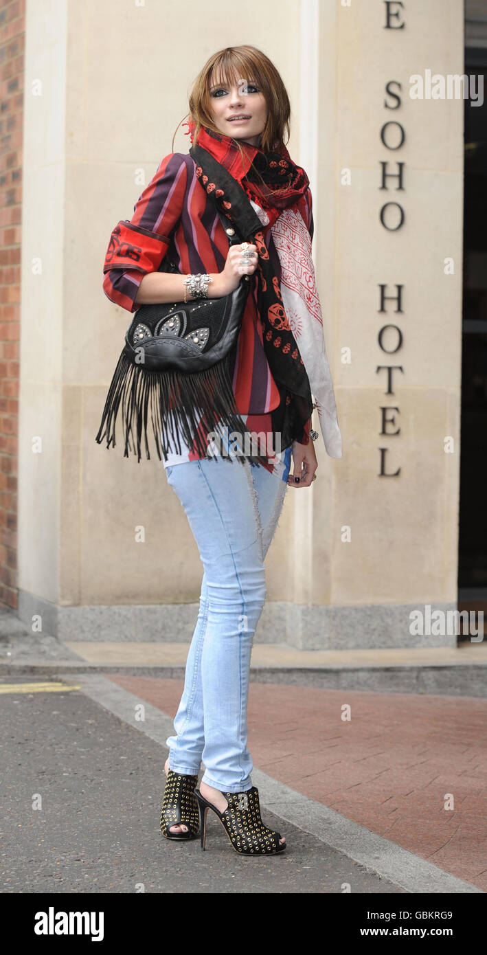 Mischa Barton présente sa nouvelle étiquette de sac à main Ri2k & Nica ...
