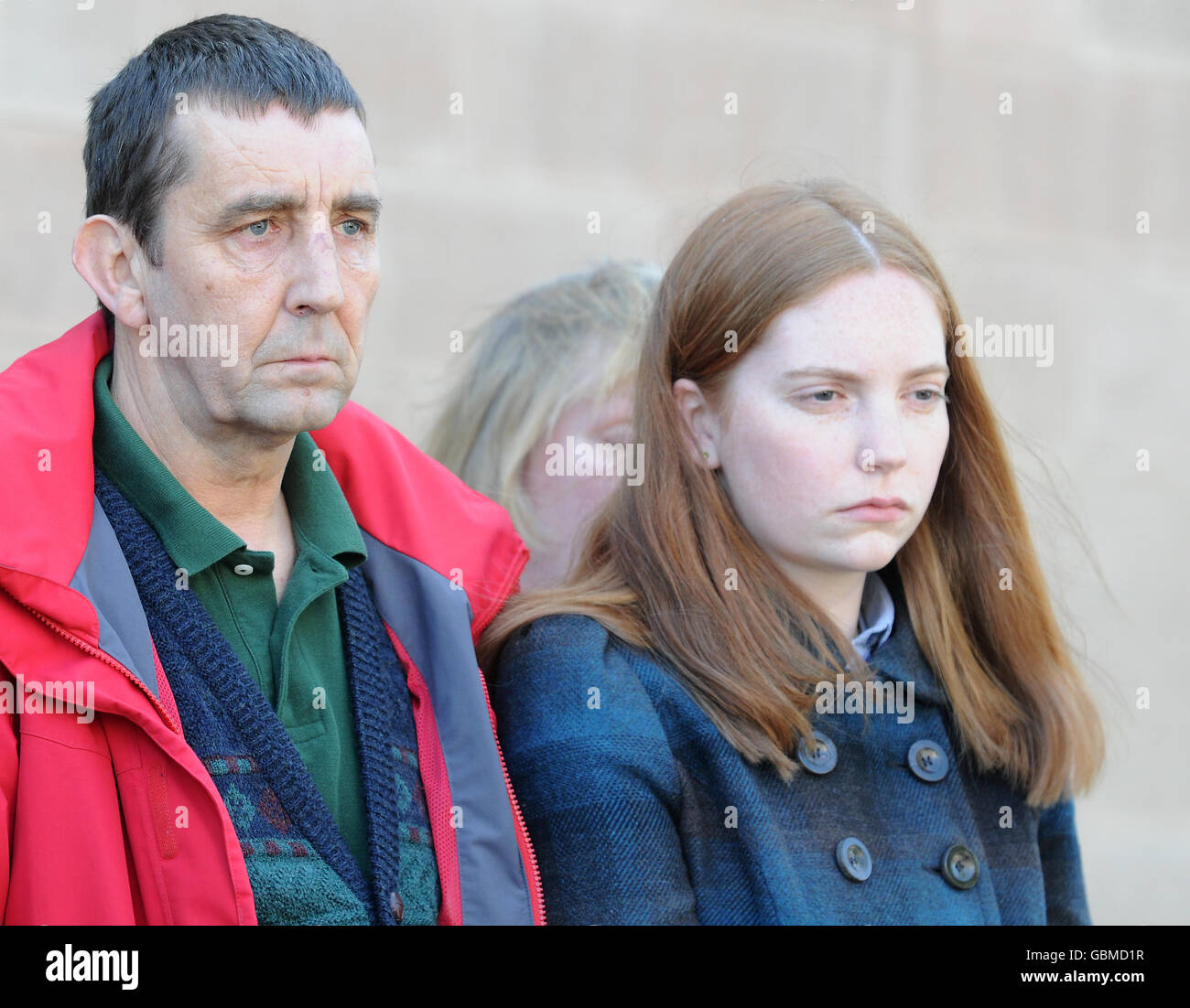 Joanna Witton, petite amie de Matthew Pyke, et son père Paul Witton ...