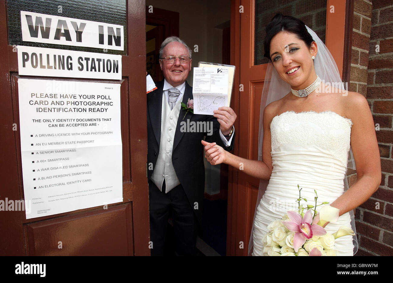 Le Dr Kenneth Bell, 72 ans, avec sa fille Victoria, prend le temps de ...