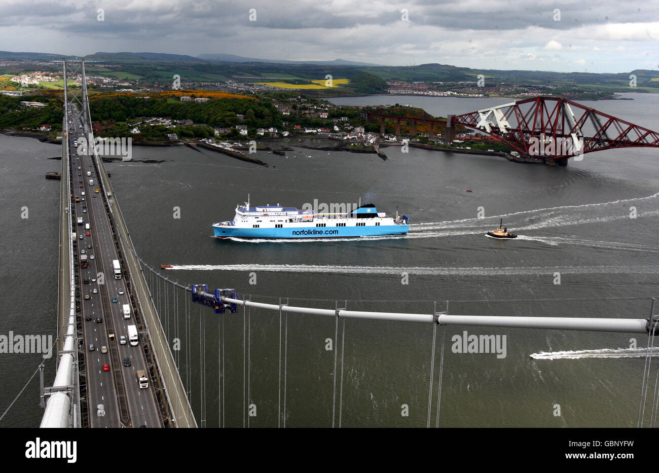 Vue depuis le haut du pont de Forth Road du bateau DE Norfolkline ...