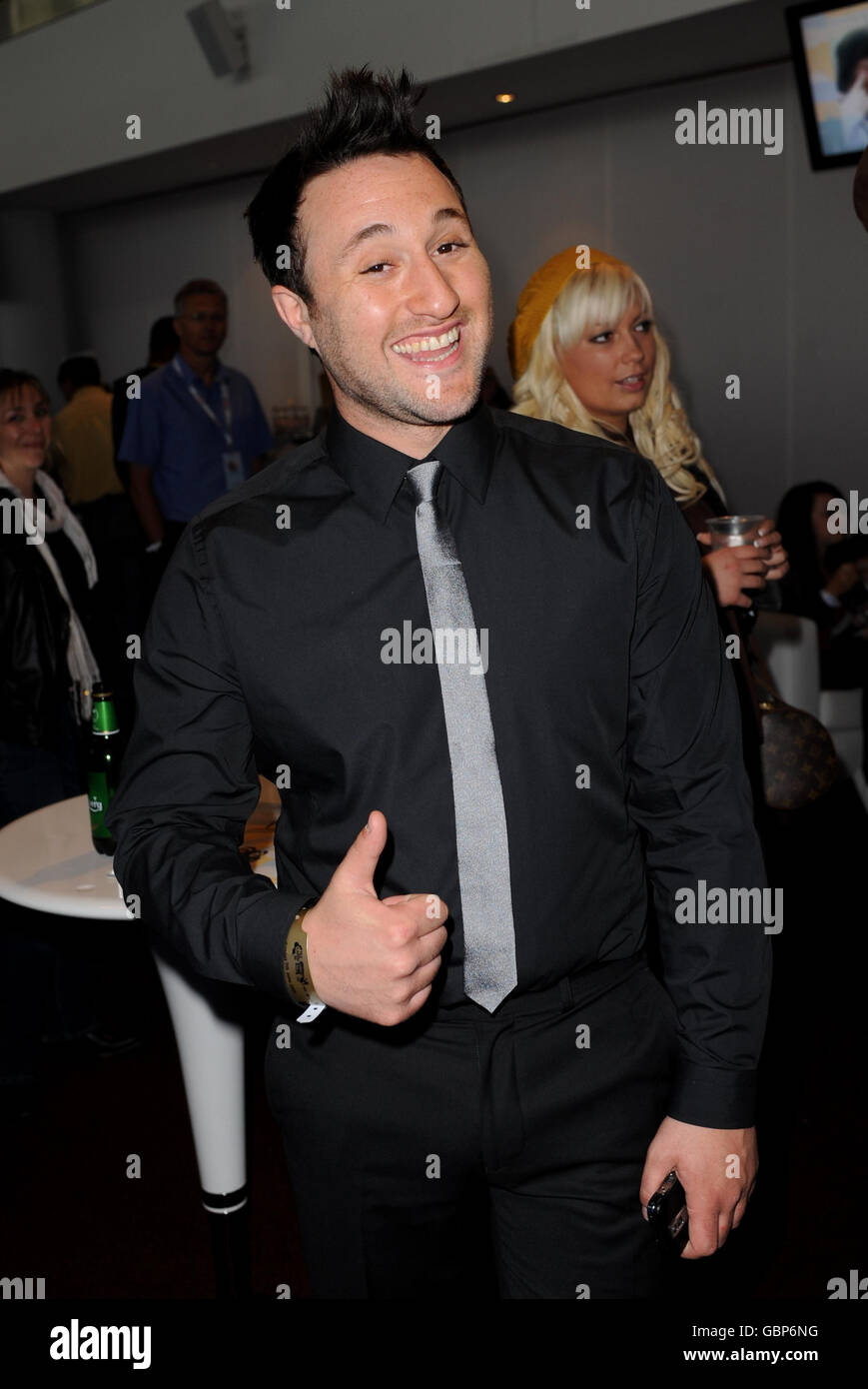 Chanteur antony costa Banque de photographies et d’images à haute ...