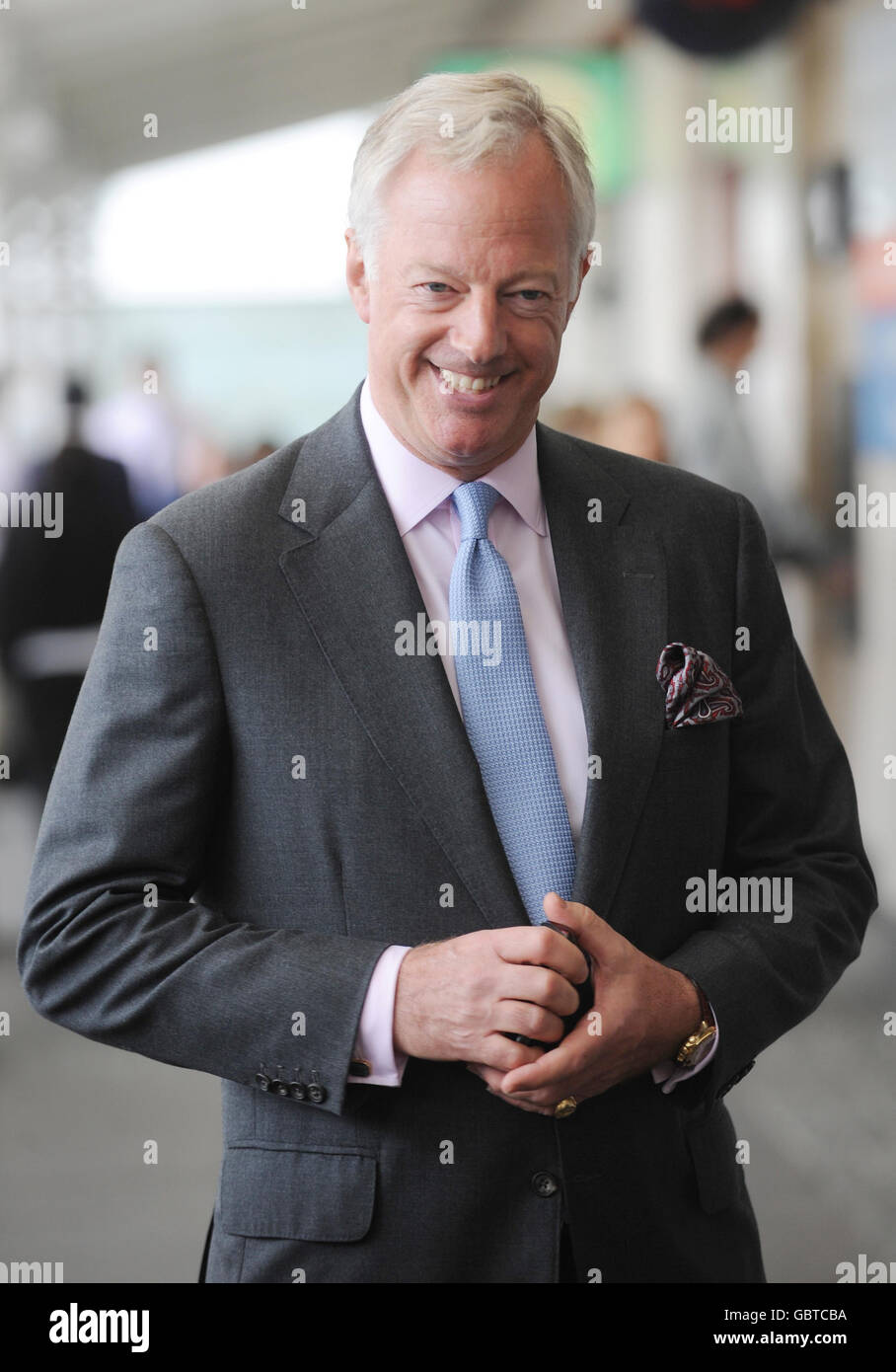 Mark Thatcher arrive à l'hôpital de Chelsea et Westminster à Londres où ...