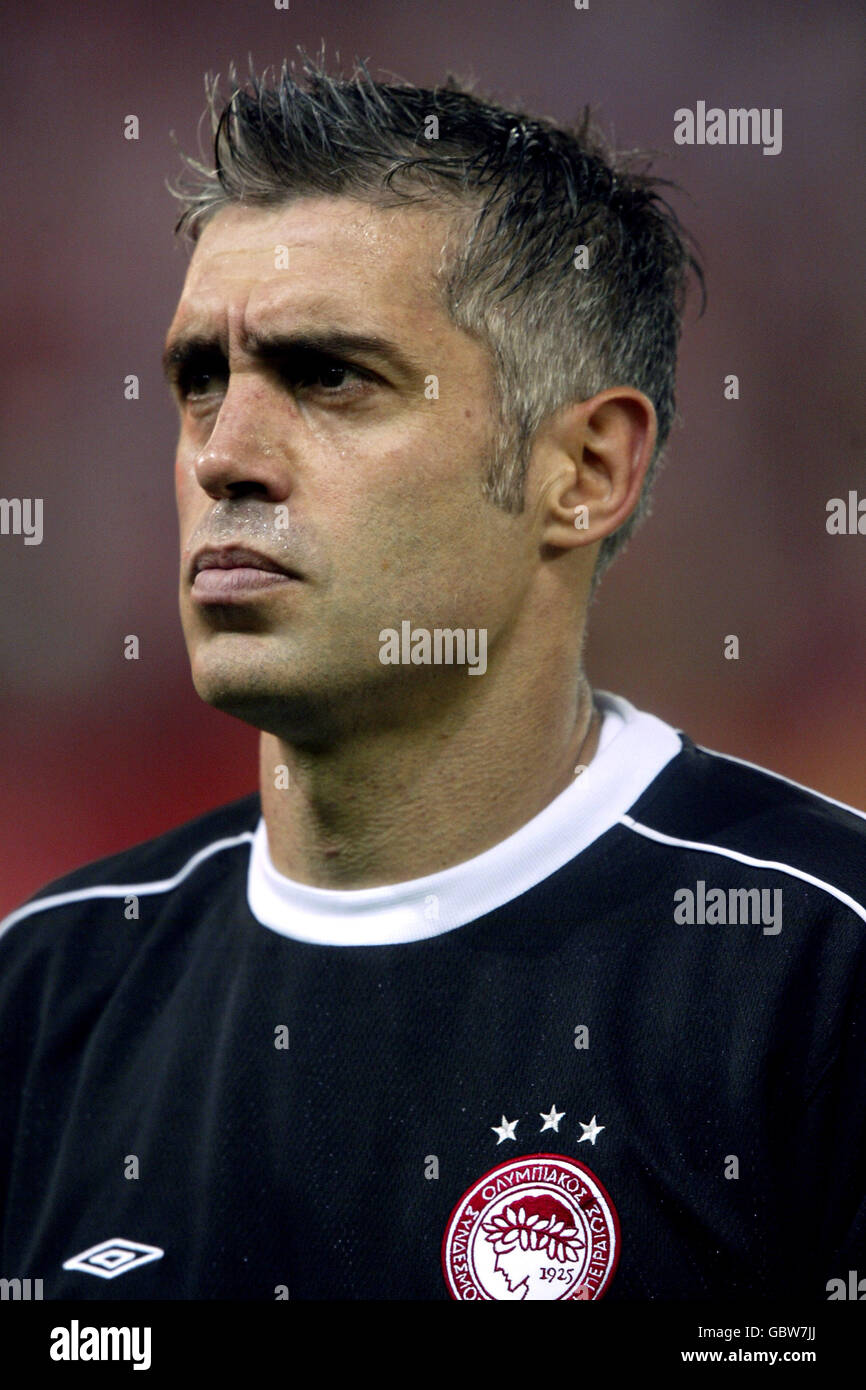 Liverpool v olympiakos antonios nikopolidis Banque de photographies et ...