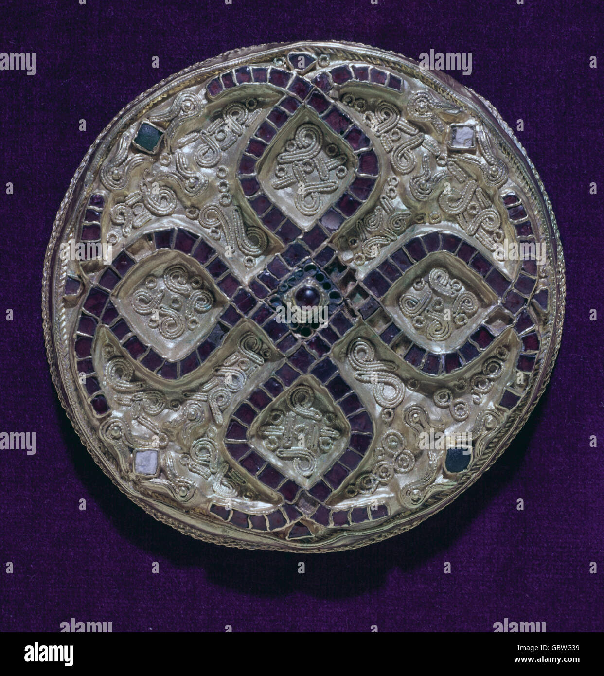 Fibule mérovingien Banque de photographies et d’images à haute ...