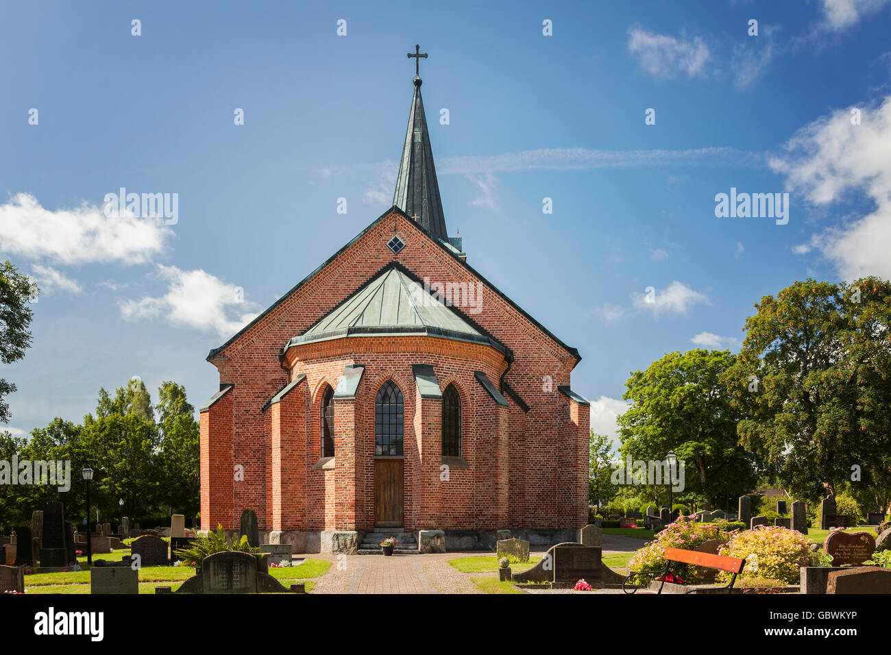 église de brique rouge Banque de photographies et d’images à haute ...