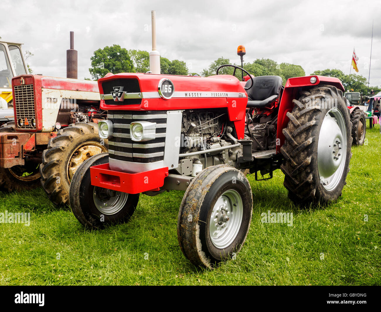 Massey Ferguson 165 Tracteur Banque d'image et photos - Alamy