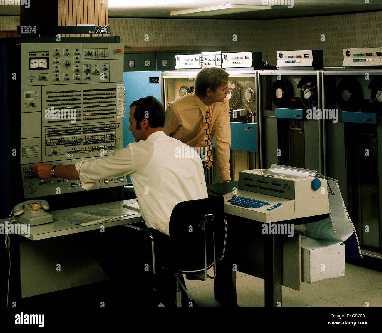 Computer 1960s Banque de photographies et d’images à haute résolution ...