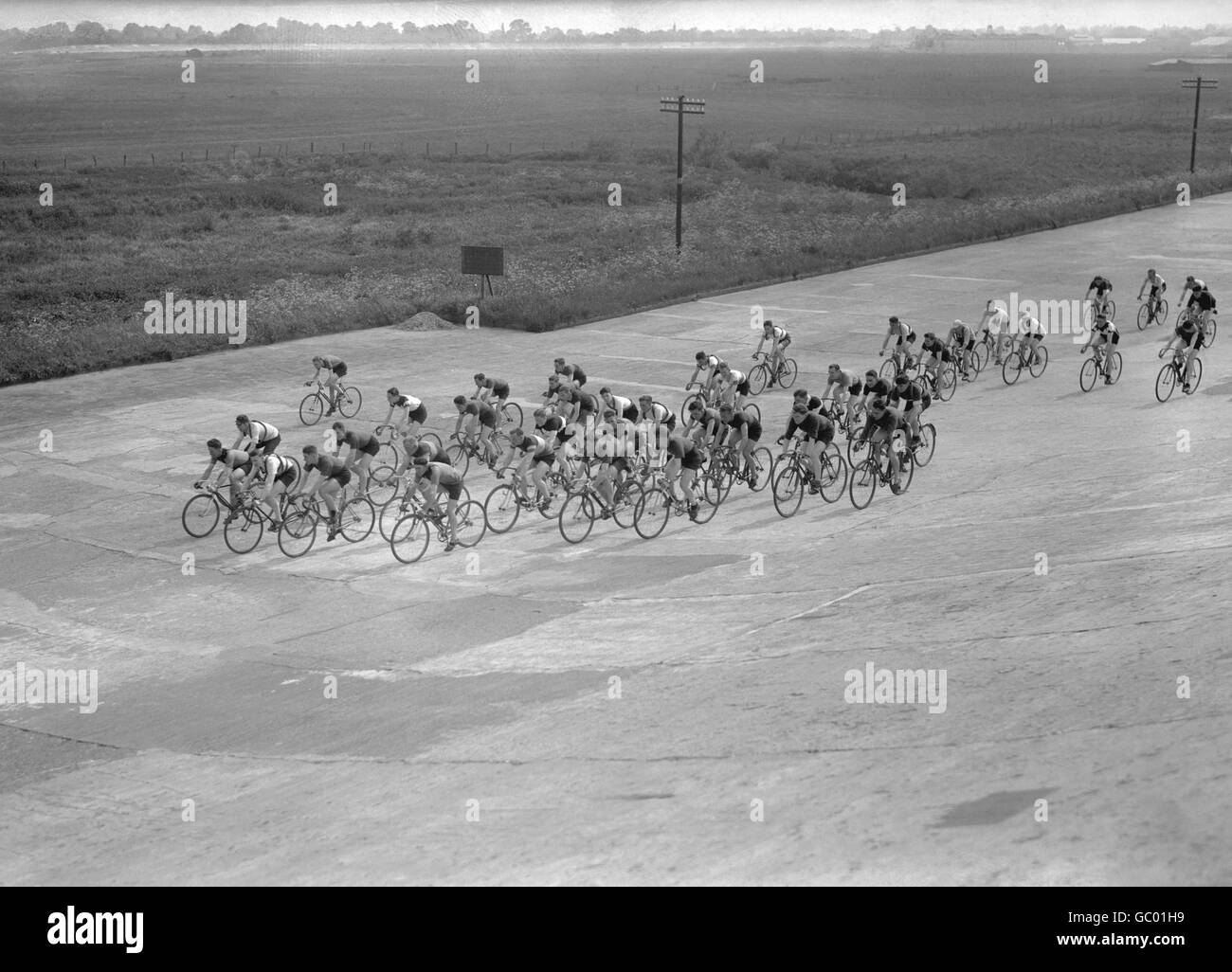 Cycle de course Banque d'images noir et blanc - Alamy