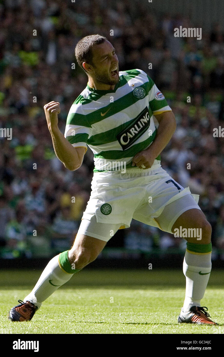 Scott McDonald du Celtic célèbre son score lors du match de la première ...