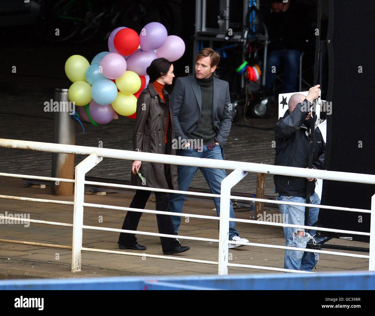 Acteurs ewan mcgregor et eva green pendant le tournage Banque de ...