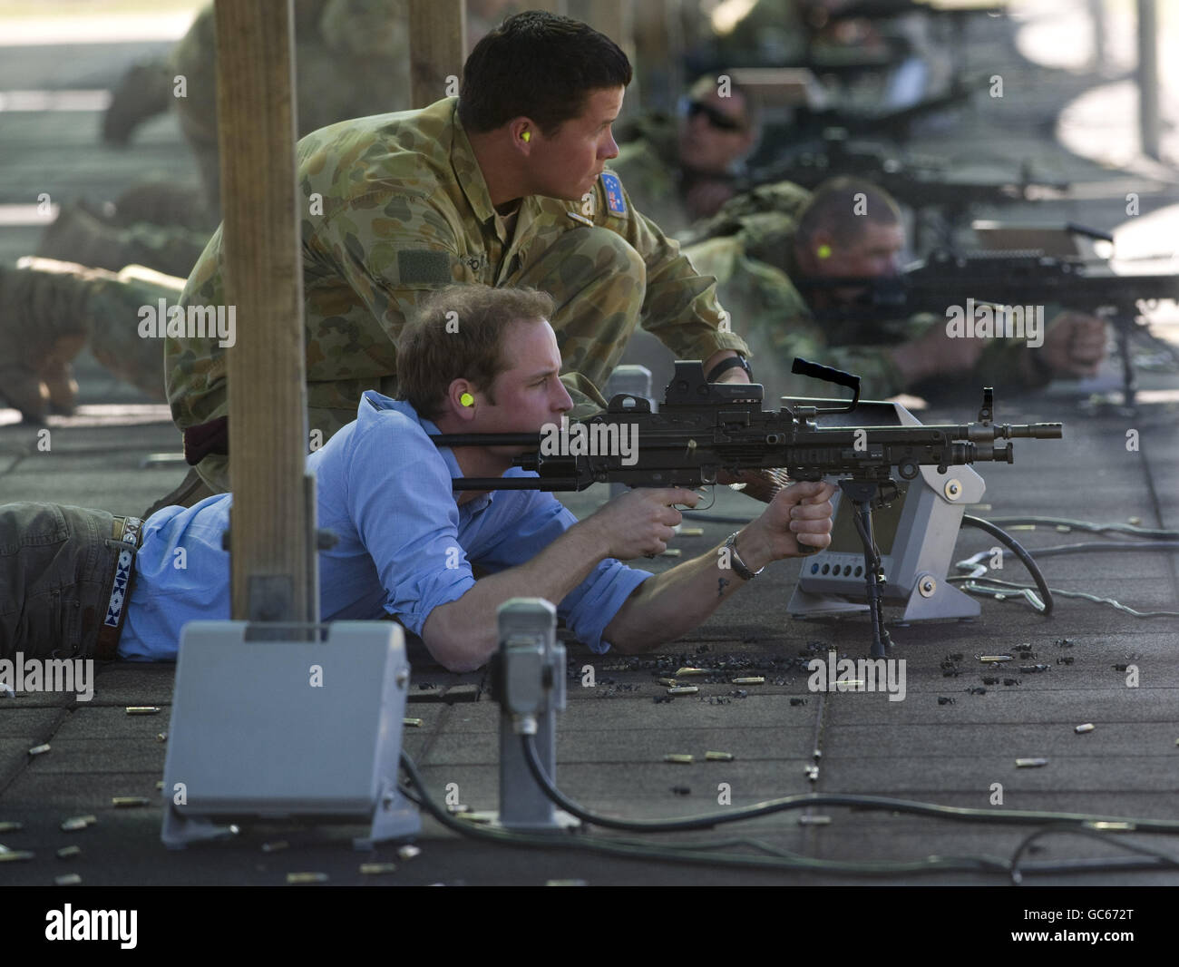 Le Prince William a tiré une mitrailleuse militaire australienne F89 ...