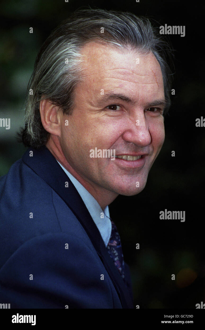 Larry lamb Banque de photographies et d’images à haute résolution - Alamy