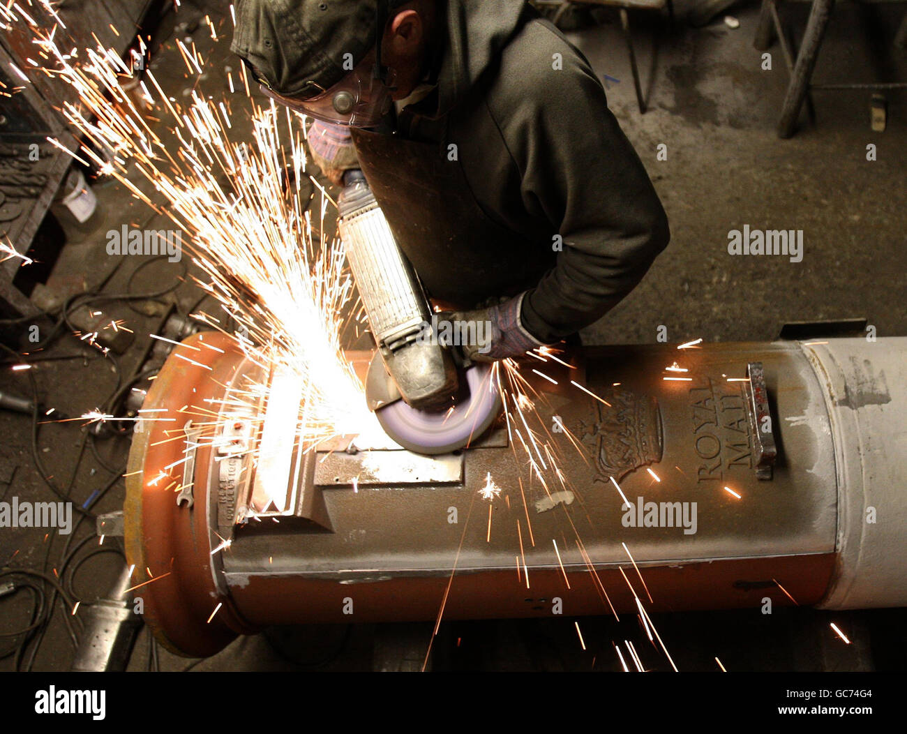 Le moulin Brian McIntosh, le petit-fils de John Cooper, gronne une ...