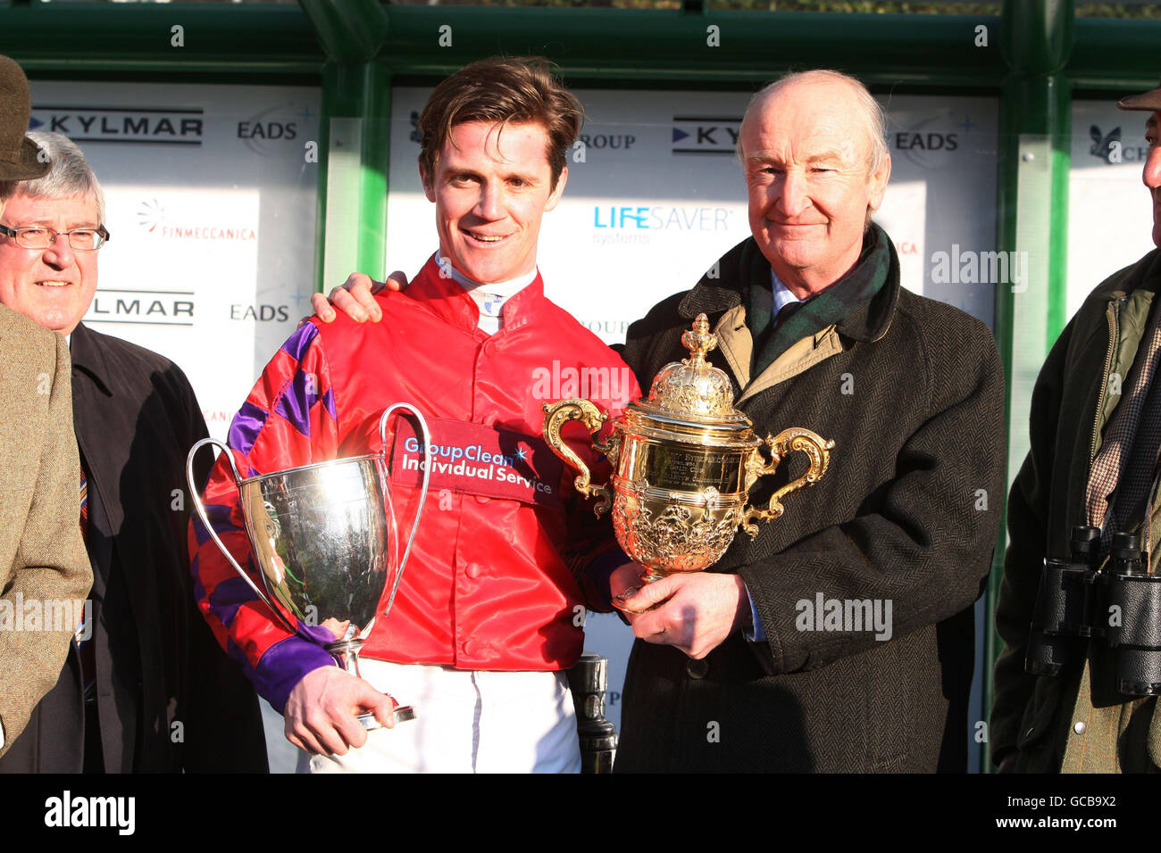 Le Capt Harry Wallace célèbre la victoire de la course de poursuite à l ...