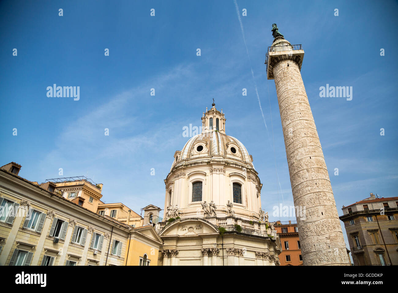 La Colonne Trajane au centre ville de Rome, Italie Photo Stock - Alamy
