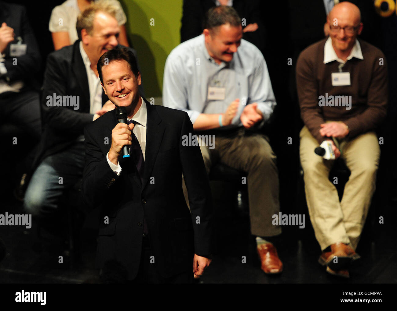 Nick clegg visite le nord est Banque de photographies et d’images à ...