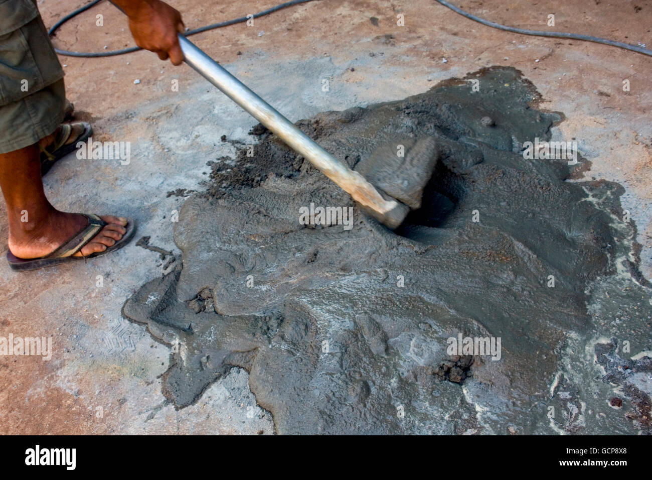 Wet cement Banque de photographies et d’images à haute résolution - Alamy