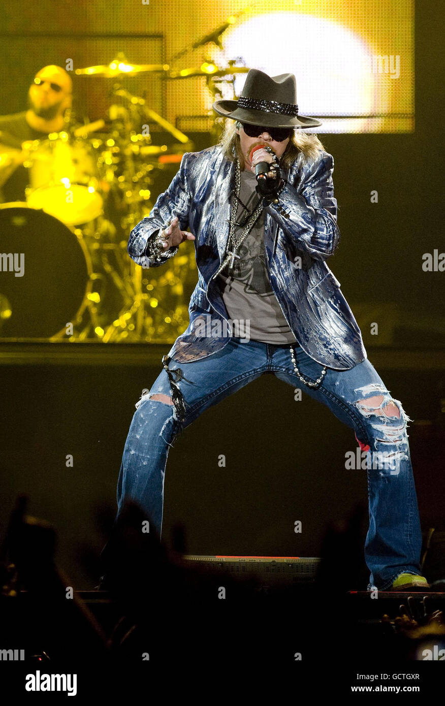 Axl rose guns roses performs Banque de photographies et d’images à ...