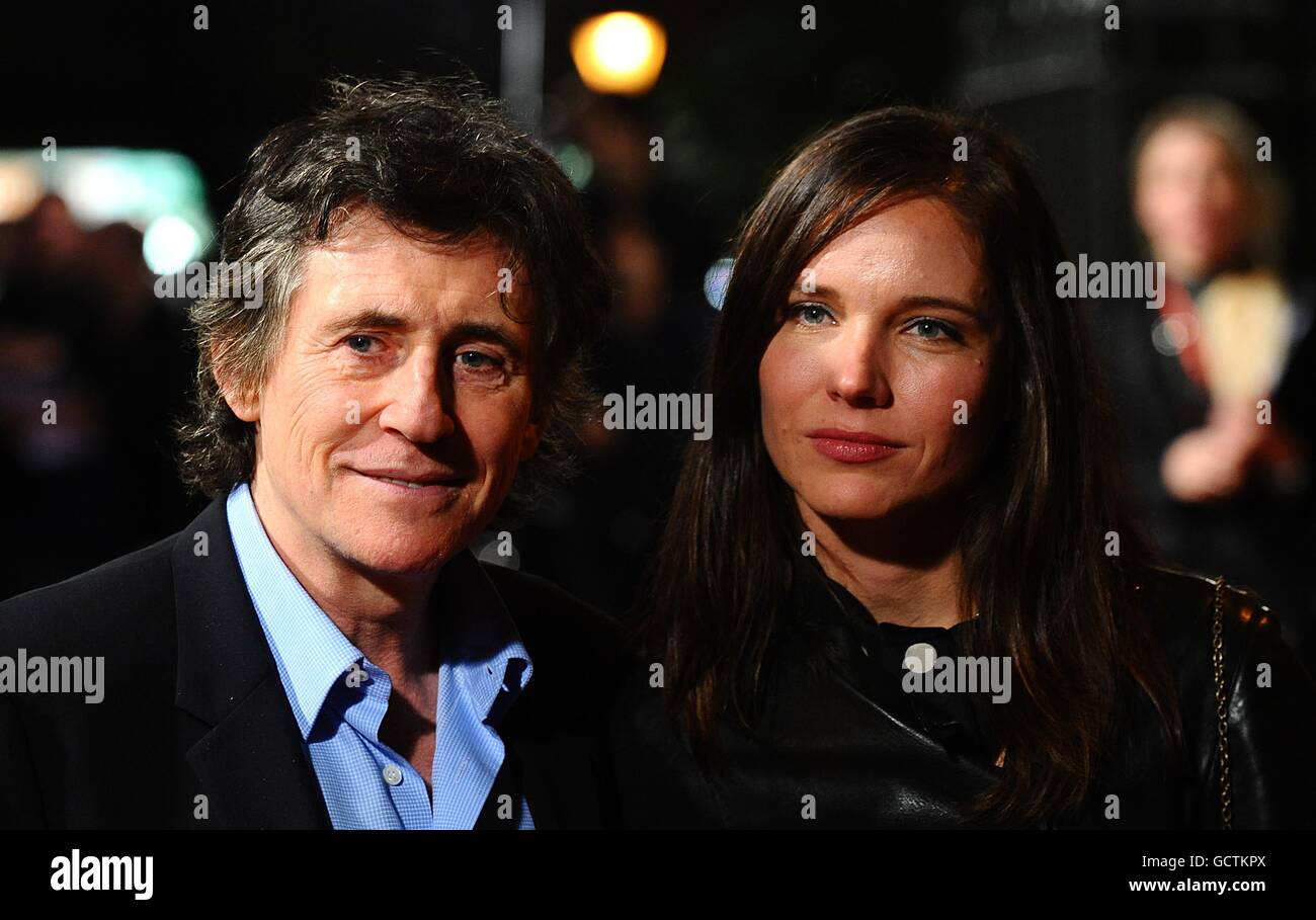 Gabriel byrne and hannah king Banque de photographies et d’images à ...