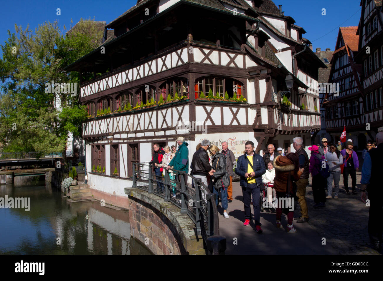 Entouré par la rivière Ill, la vieille ville (ou quartier de la Petite ...