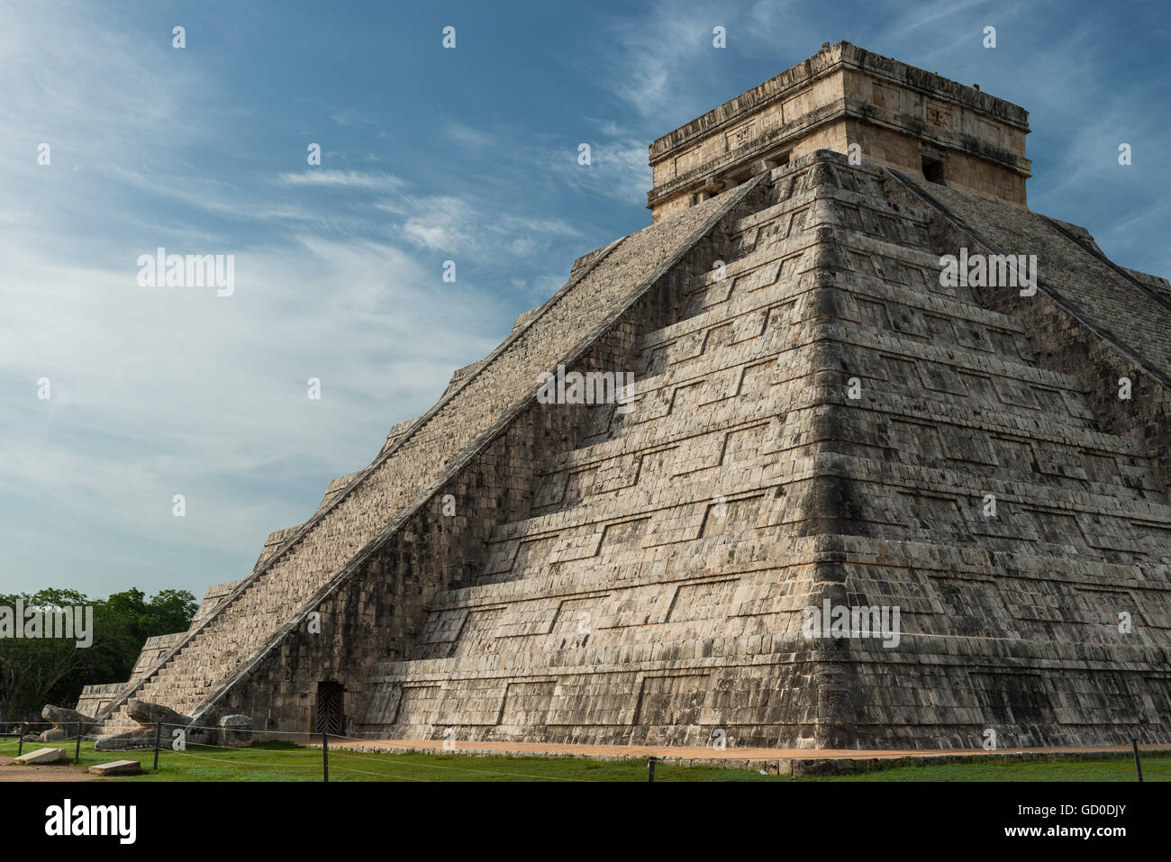 Piramide de kukulcan mexico maya Banque de photographies et d’images à haute résolution - Page 2 ...