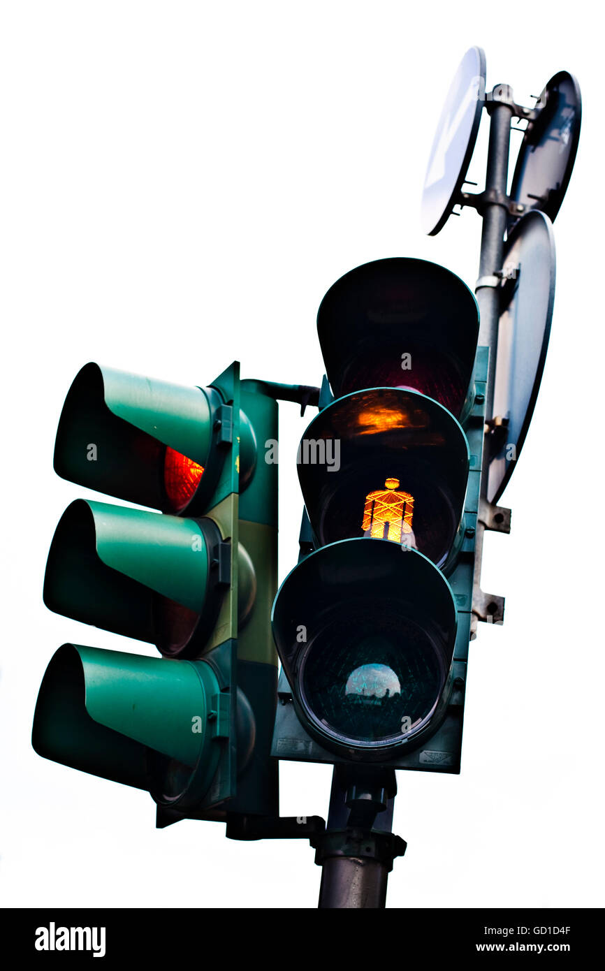 Feux de circulation avec signaux lumineux jaune rouge Banque de photographies et d’images à ...