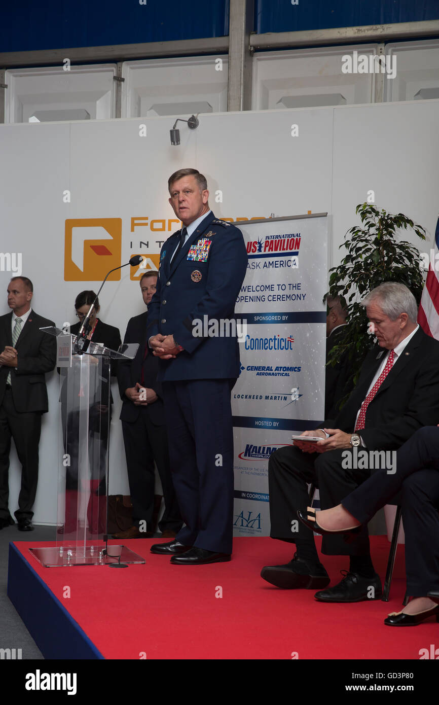 General frank gorenc Banque de photographies et d’images à haute ...