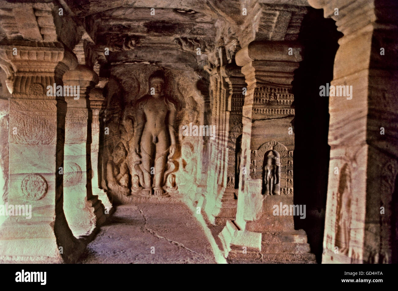 Jain cave Banque de photographies et d’images à haute résolution - Alamy