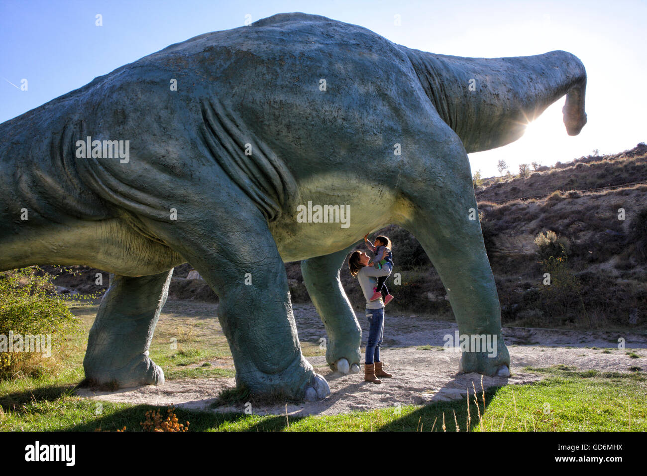 L'Espagne, La Rioja, Enciso. Statue d'un dinosaure sur le site d ...