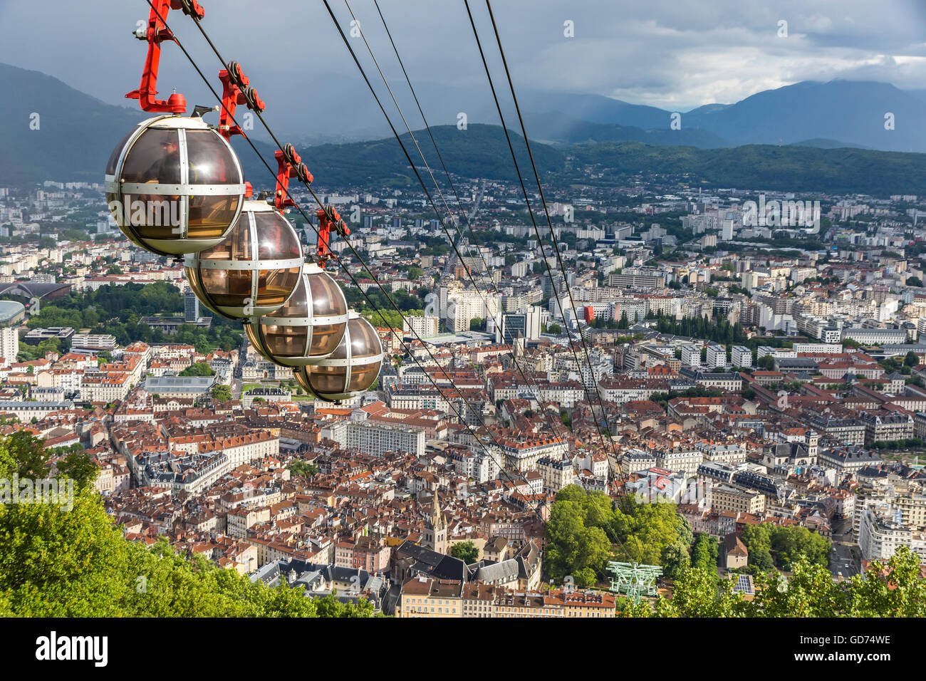 Ville de grenoble Banque de photographies et d’images à haute ...