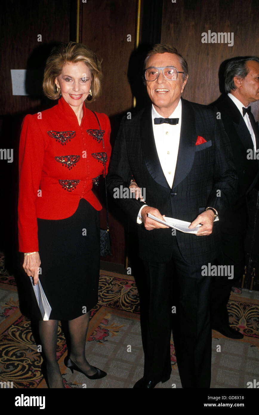 Cyd charisse 1989 Banque de photographies et d’images à haute ...