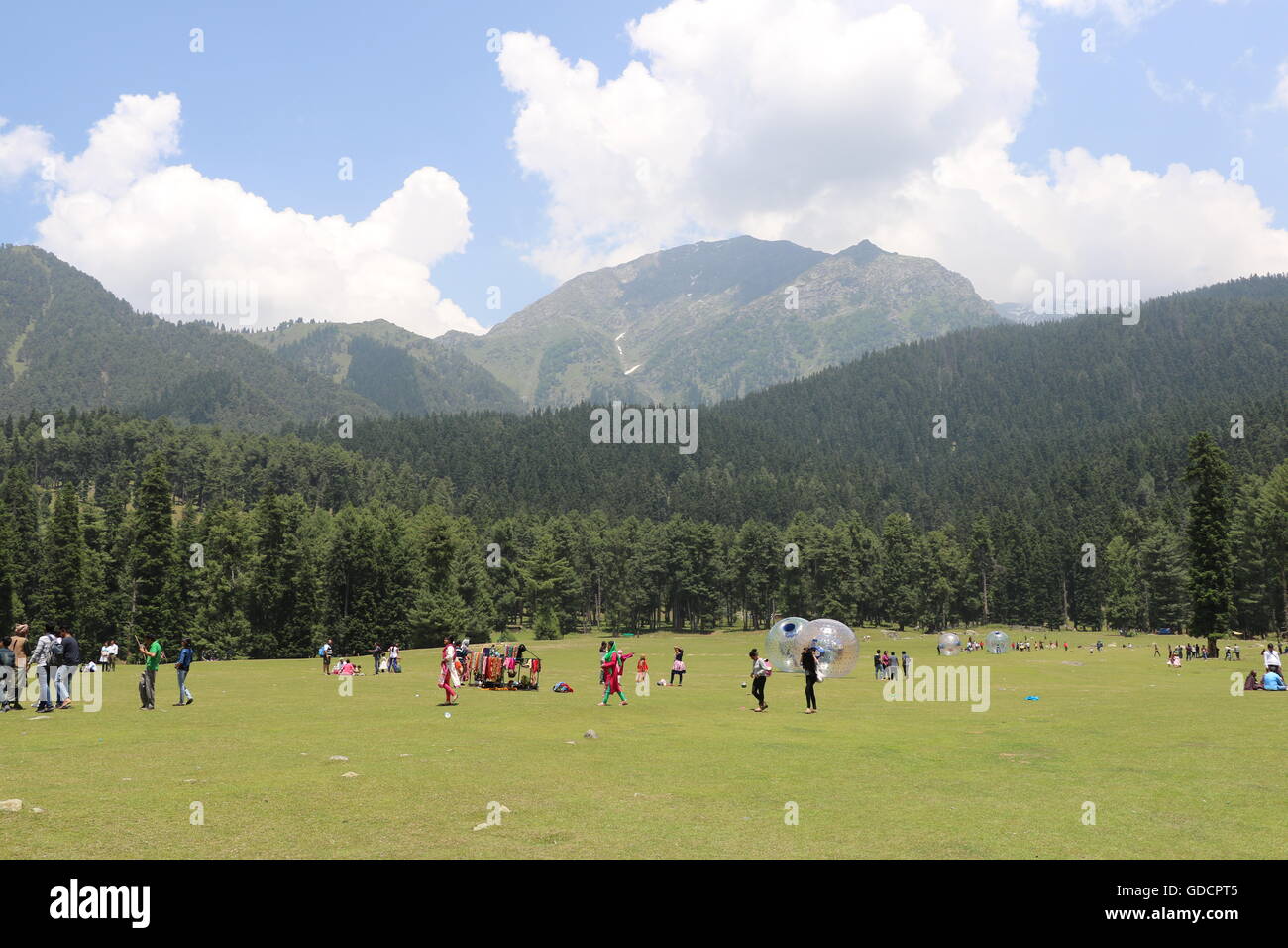 Village de pahalgam Banque de photographies et d’images à haute ...