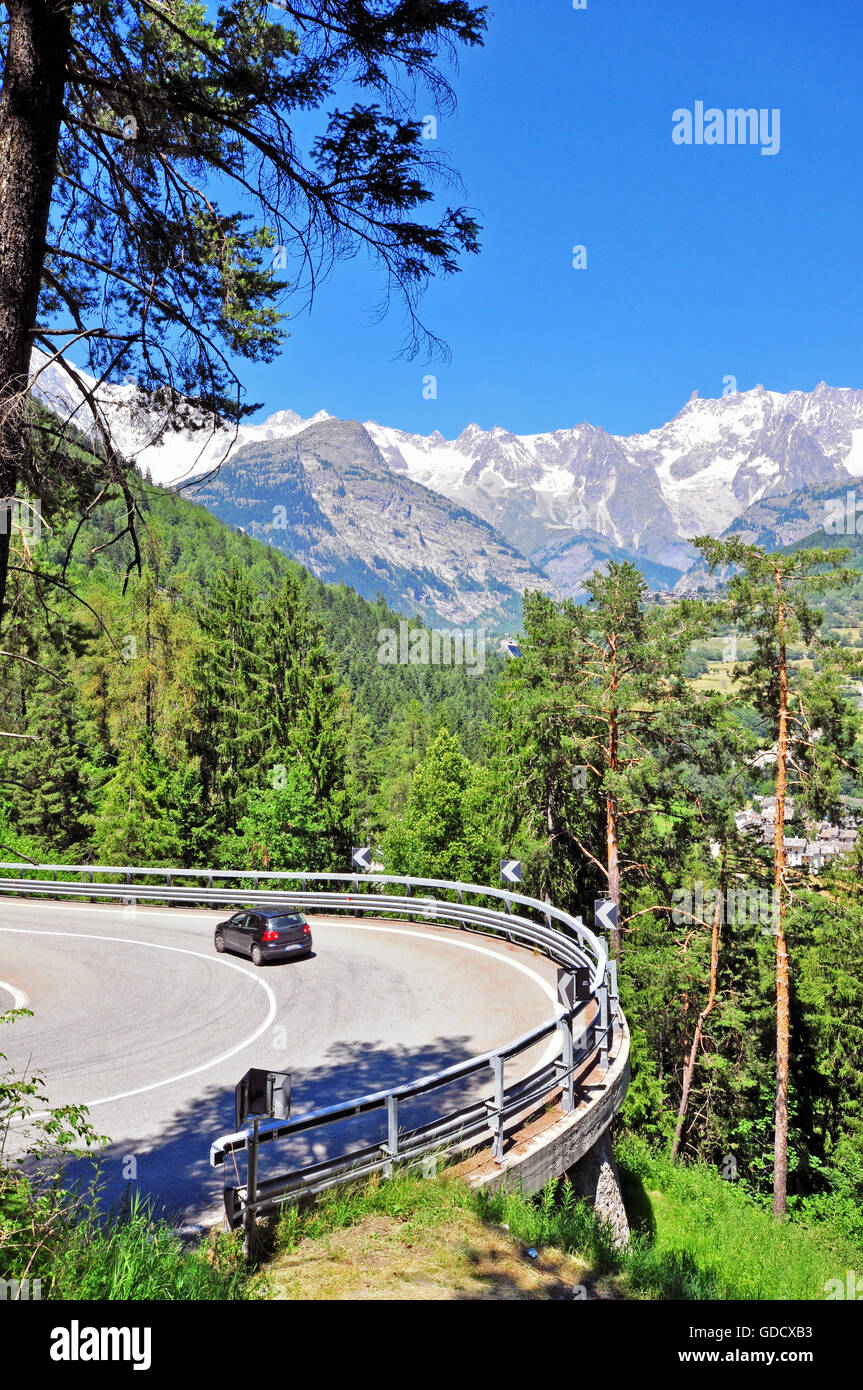 Route des alpes Banque de photographies et d’images à haute résolution ...