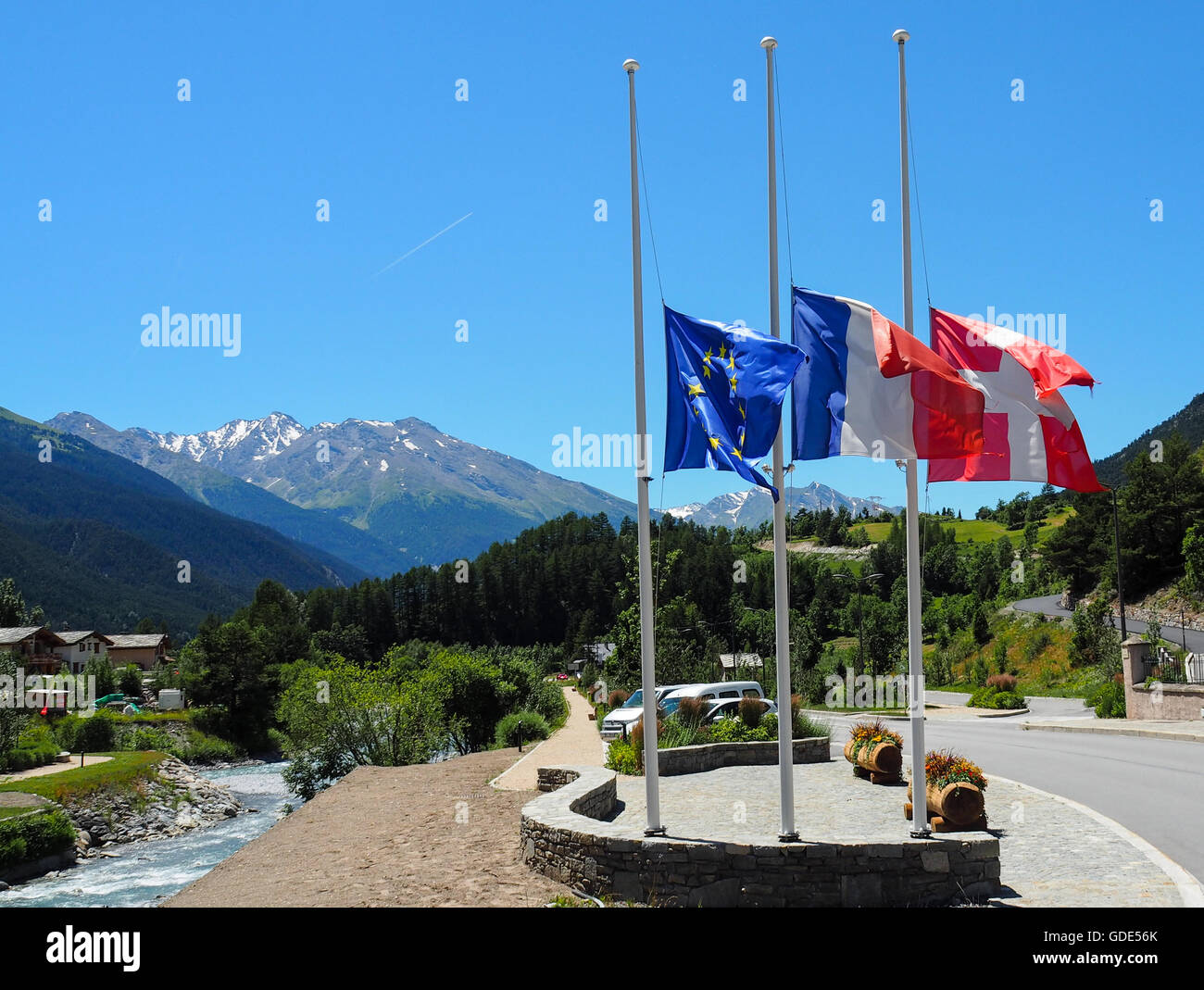 Drapeau français en berne Banque de photographies et d’images à haute ...