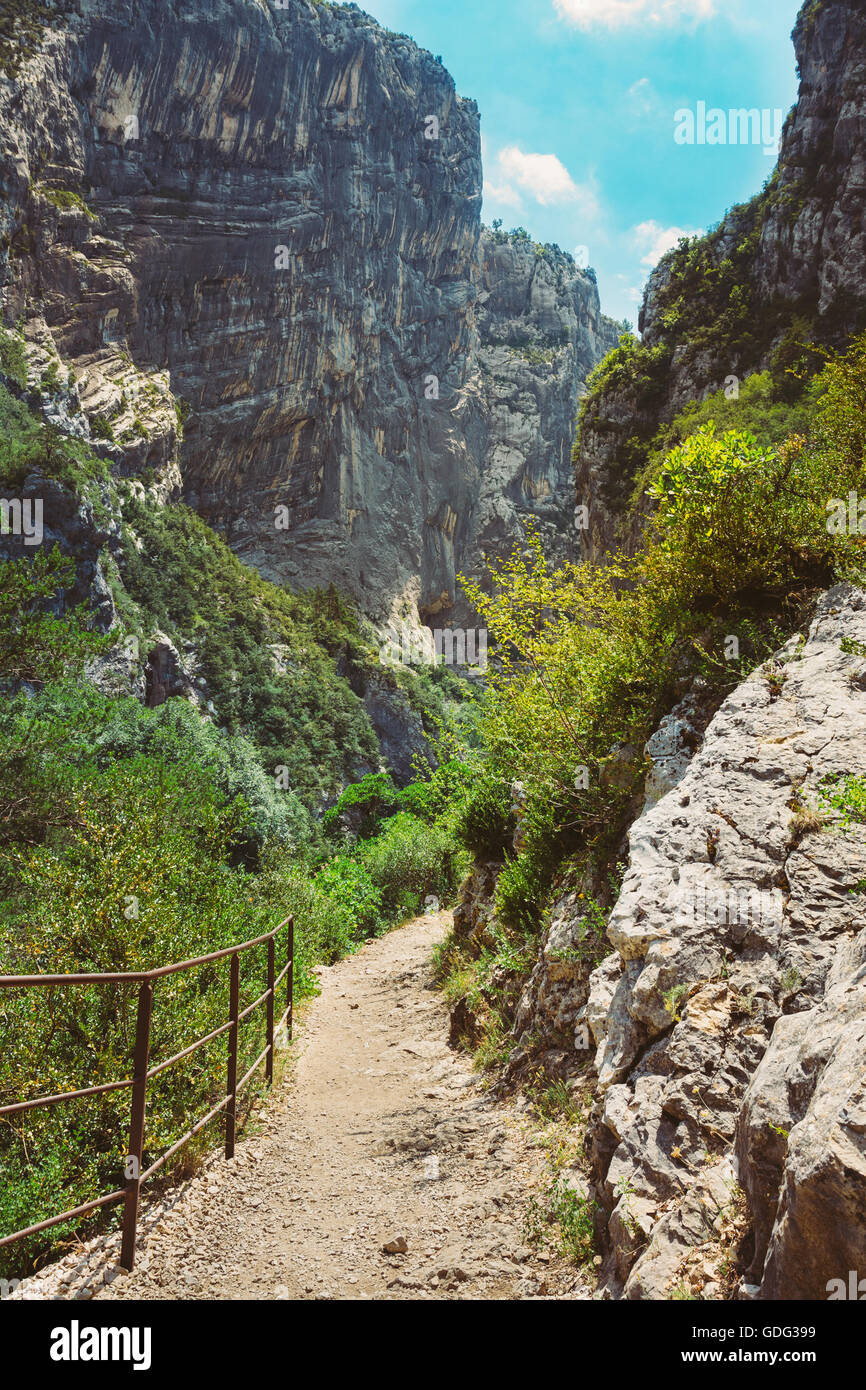 Chemin montagne france Banque de photographies et d’images à haute ...